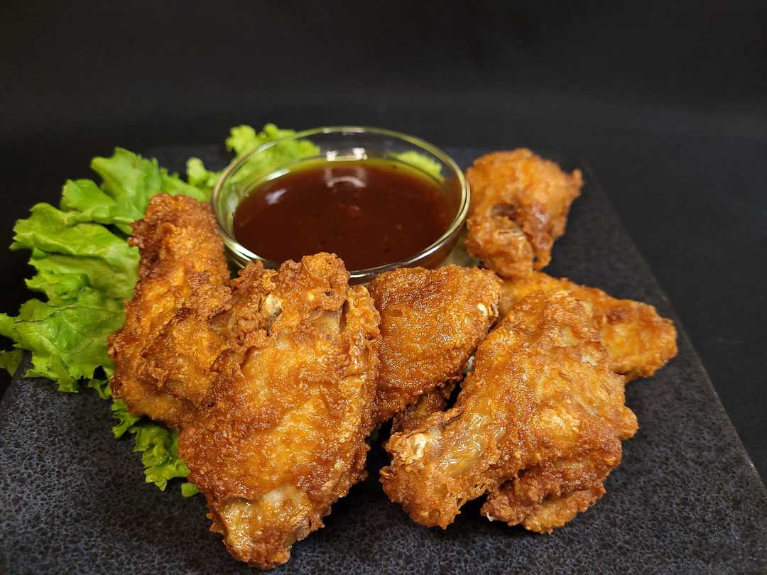 Home | Hideout Saloon & Grill