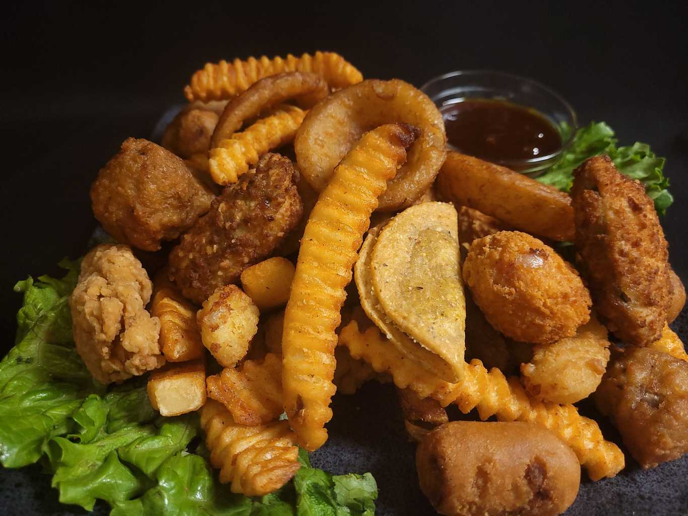 Home | Hideout Saloon & Grill